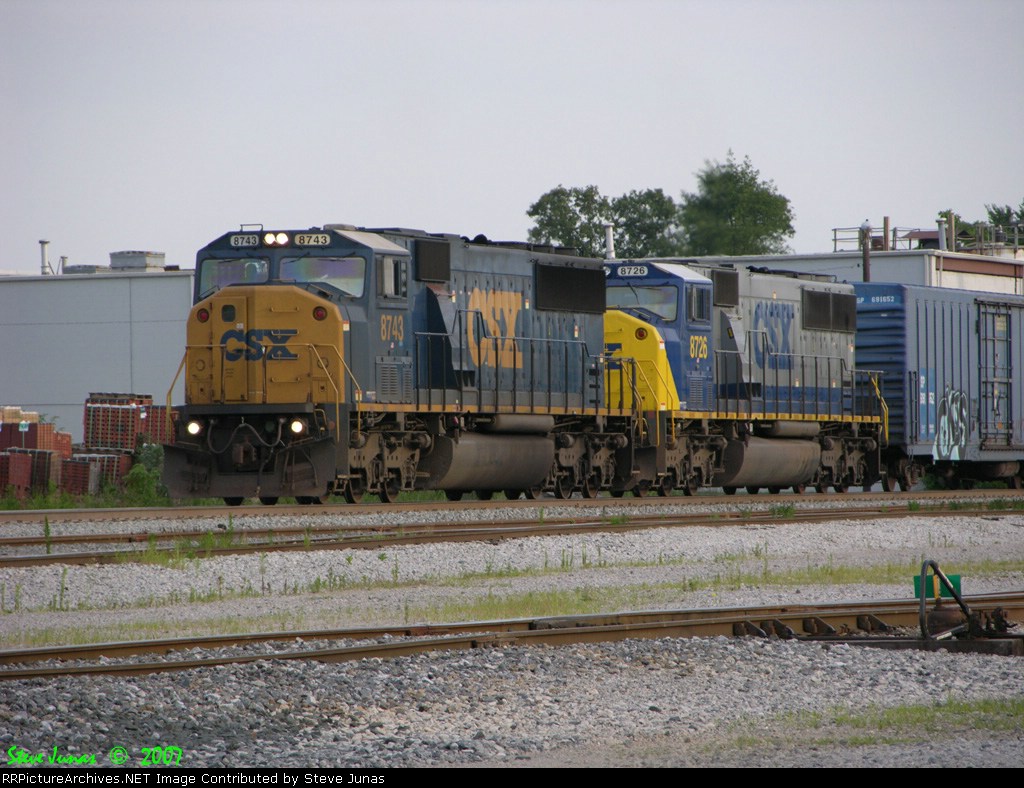 CSX 8743,8726 Q578